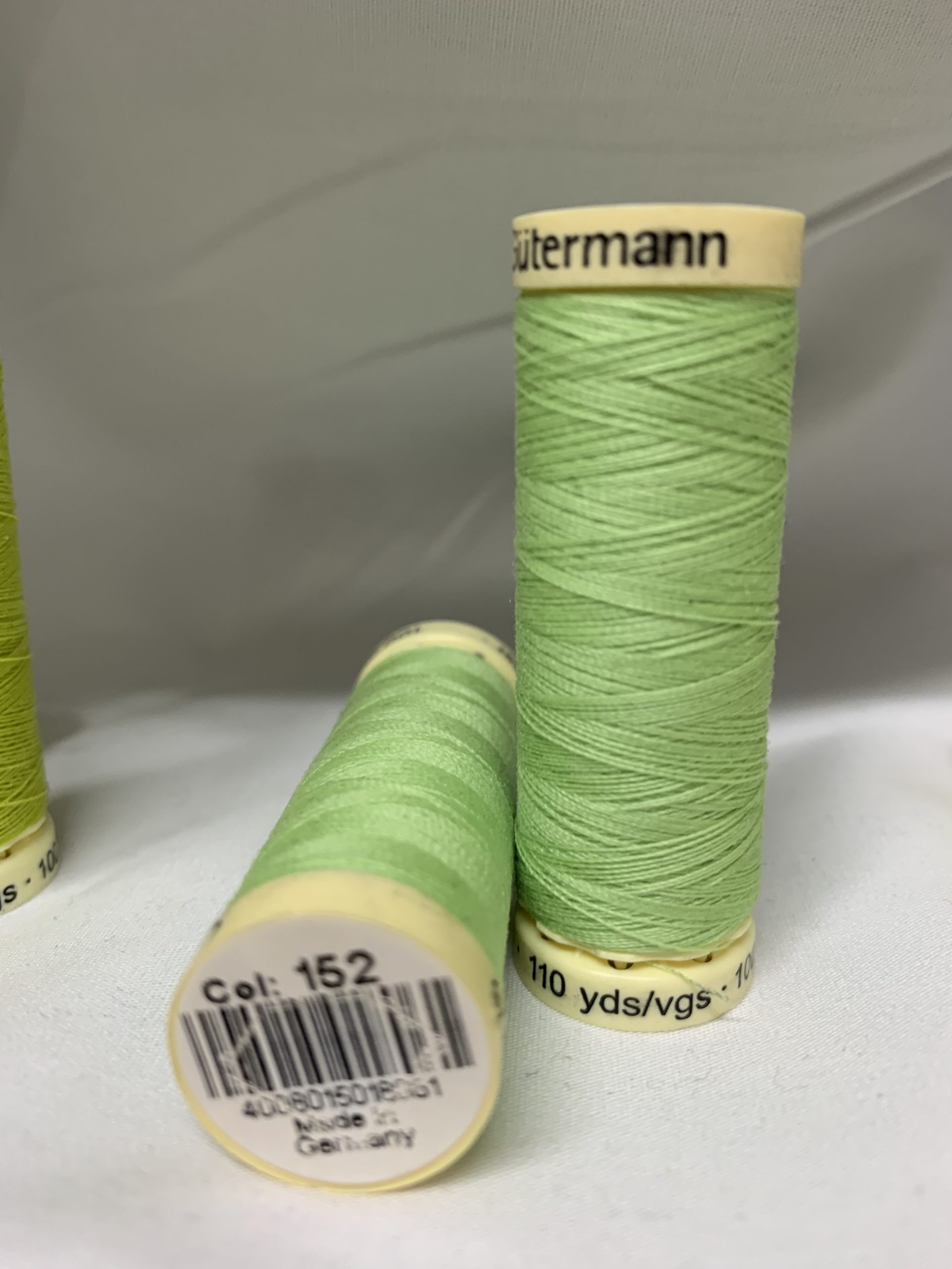 colour 152 gutermann thread suitable for machine & hand 110 yards on ...
